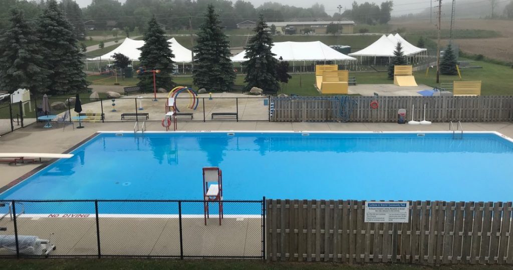 Outdoor Pool – LUCKNOW AND DISTRICT RECREATION